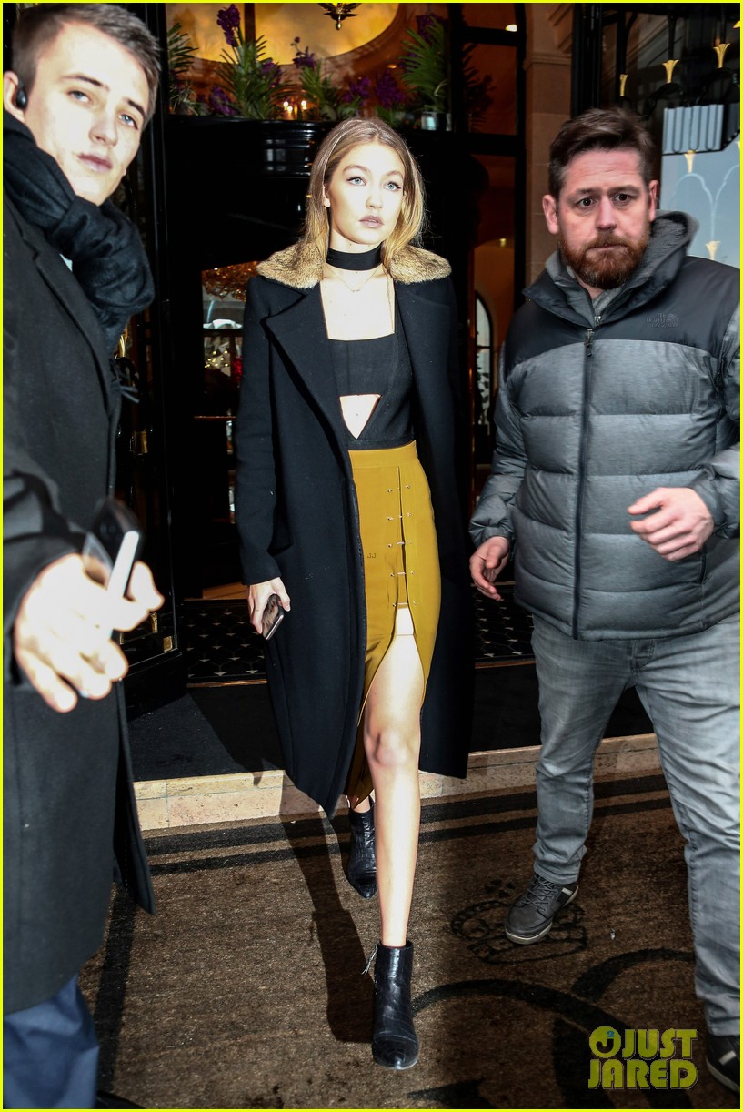 Kendall Jenner & Gigi Hadid Have a Kengi Reunion in Paris!: Photo ...