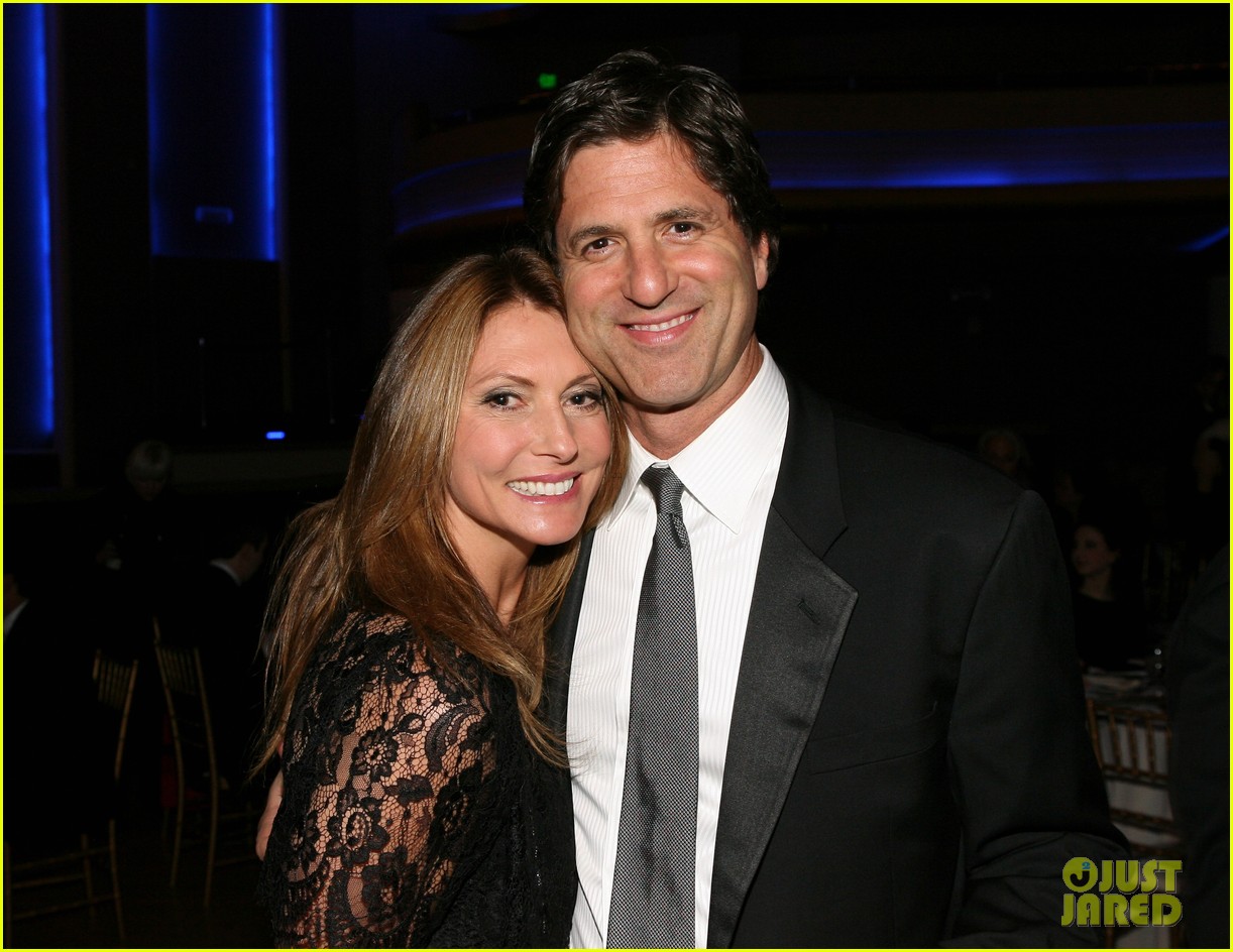 'Modern Family' Creator Steve Levitan's Wife Files for Divorce: Photo ...