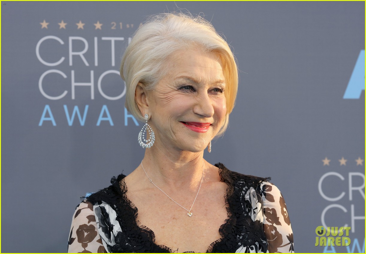 Helen Mirren & Bryan Cranston Represent 'Trumbo' at Critics' Choice ...