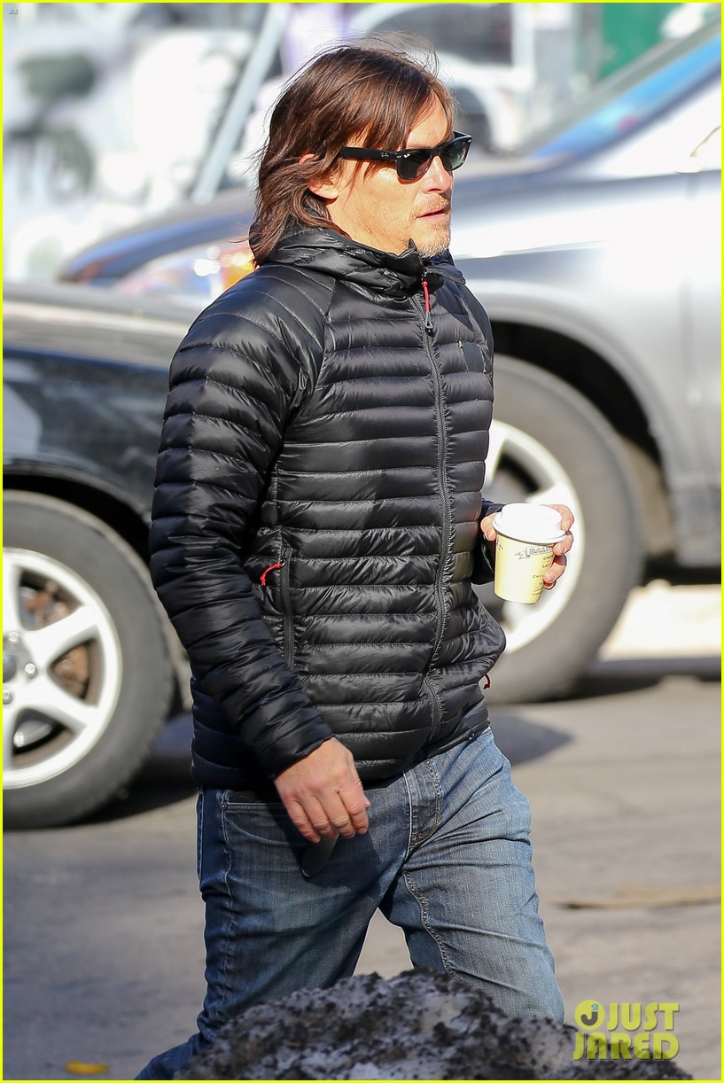 Norman Reedus Wants Seven Rihanna's Waiting in a Bath Tub for Him When ...