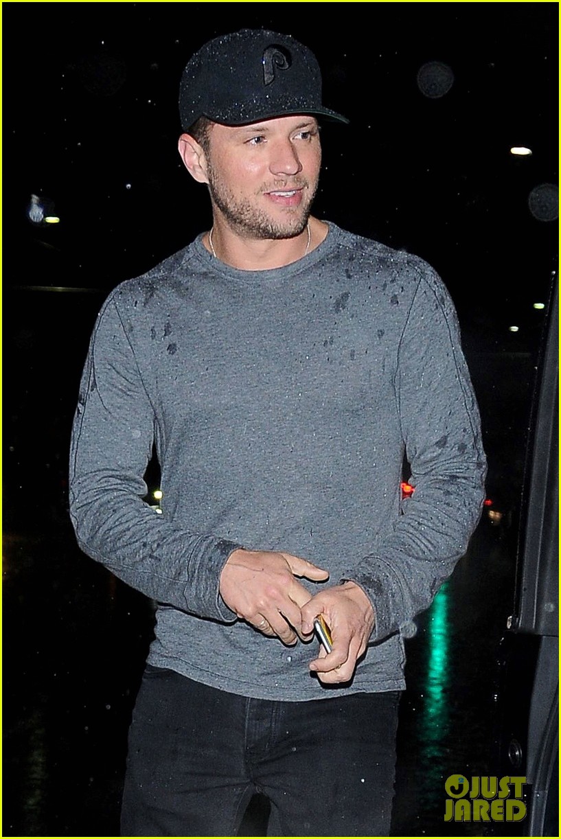 Ryan Phillippe Is 'Madly in Love' with Fiancee Paulina Slagter: Photo ...