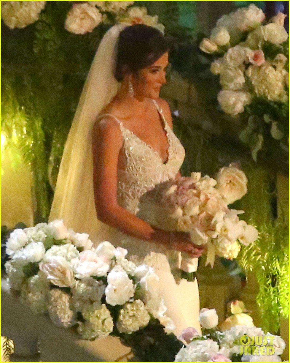 Bachelor in Paradise's Jade Roper & Tanner Tolbert Are Married: Photo ...