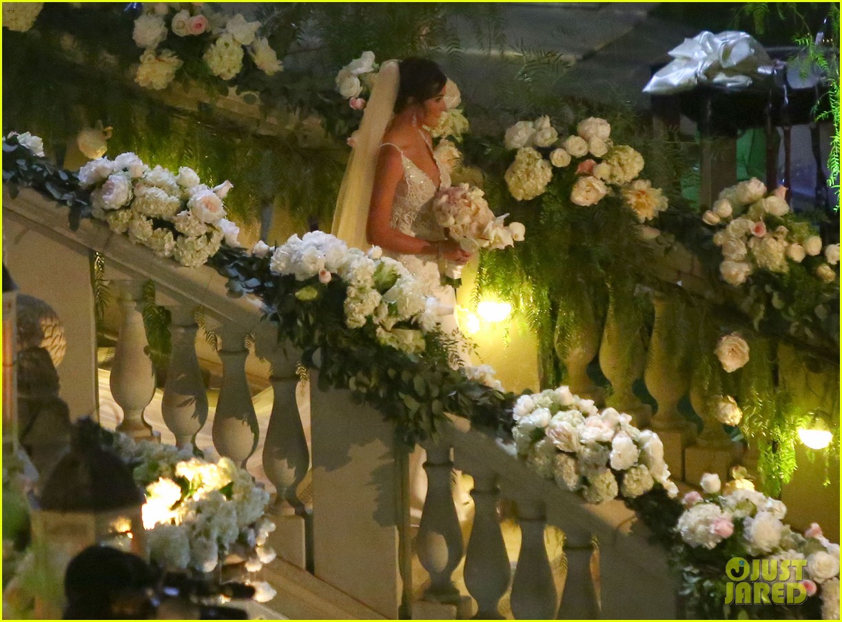 Bachelor in Paradise's Jade Roper & Tanner Tolbert Are Married: Photo ...