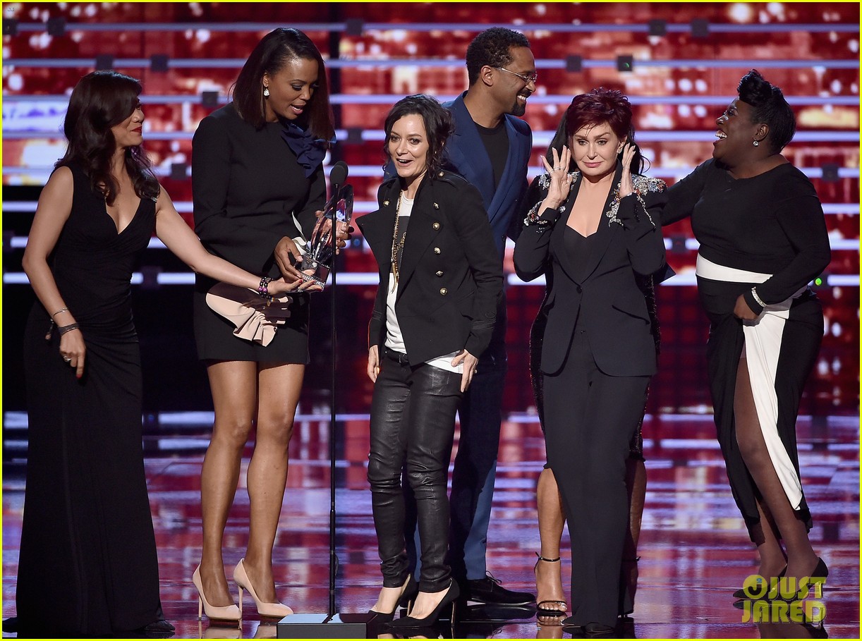 Random Guy Storms Stage During 'The Talk' Acceptance Speech at People's ...