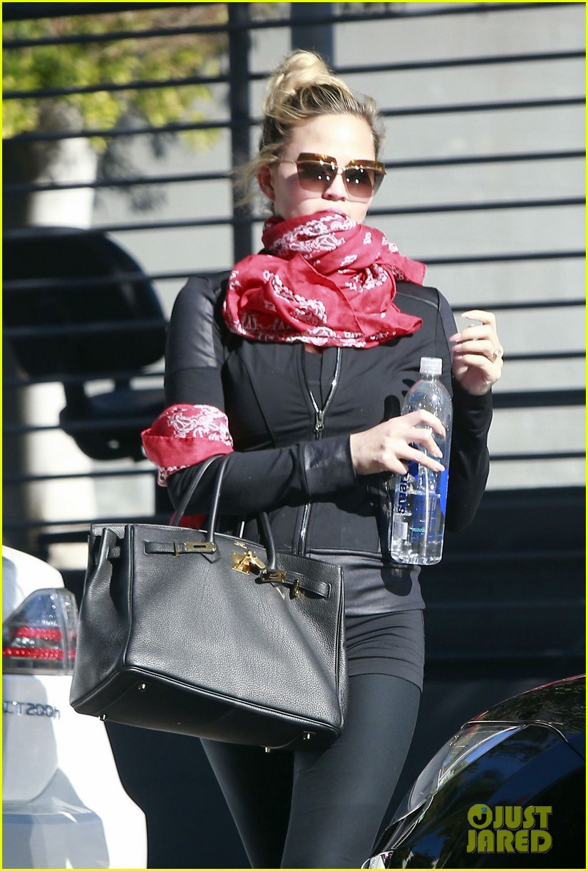 Chrissy Teigen Weighs In on the Nicki Minaj & Farrah Abraham Twitter ...