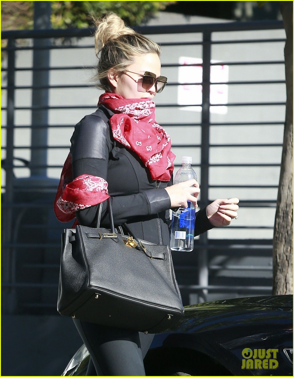 Chrissy Teigen Weighs In on the Nicki Minaj & Farrah Abraham Twitter ...