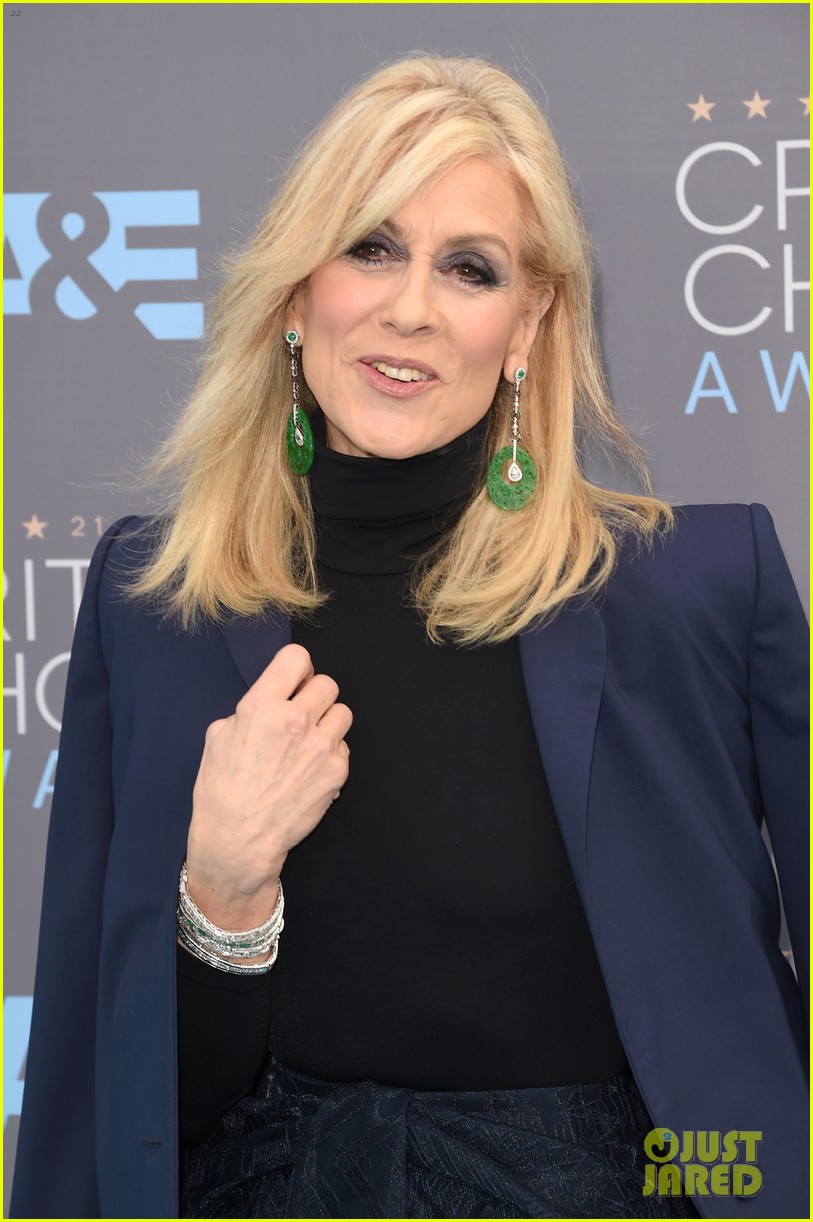 'Transparent' Star Jeffery Tambor Takes Home Best Actor at Critics ...