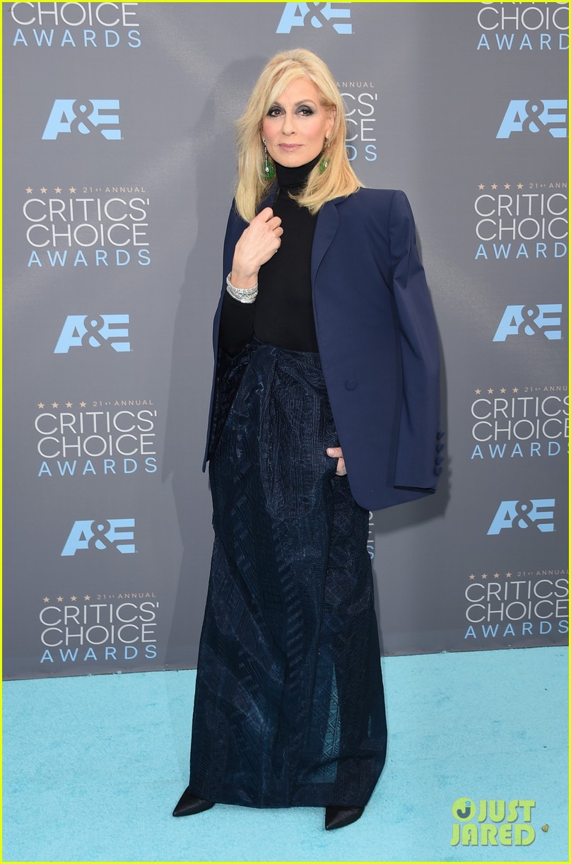 'Transparent' Star Jeffery Tambor Takes Home Best Actor at Critics ...