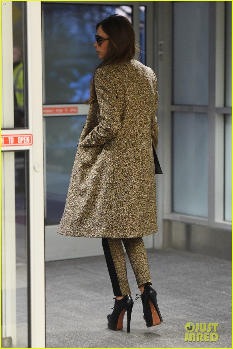 David & Victoria Beckham Do Date Night in Snowy NYC: Photo 3572509 ...