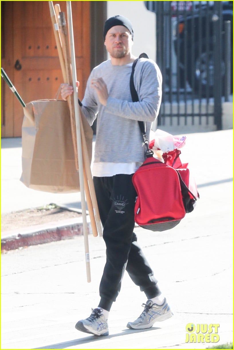 Charlie Hunnam Buys Vintage Home in Hollywood Hills: Photo 3585060 ...