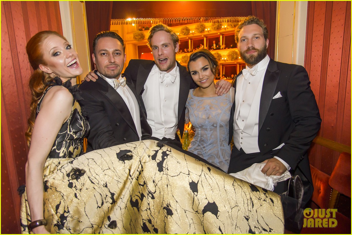 Jai Courtney Dresses Up for Vienna Ball with Samantha Barks: Photo ...