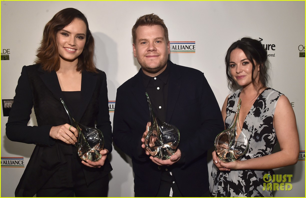 J.J. Abrams Spills Daisy Ridley's Singing Secret: She's Recording With ...