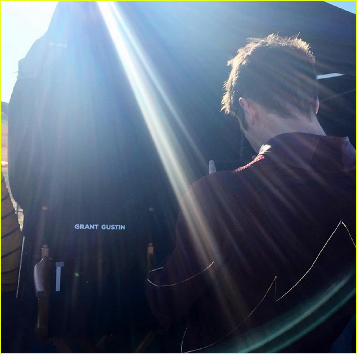 Grant Gustin Shares First Photos From 'Flash' & 'Supergirl' Crossover ...