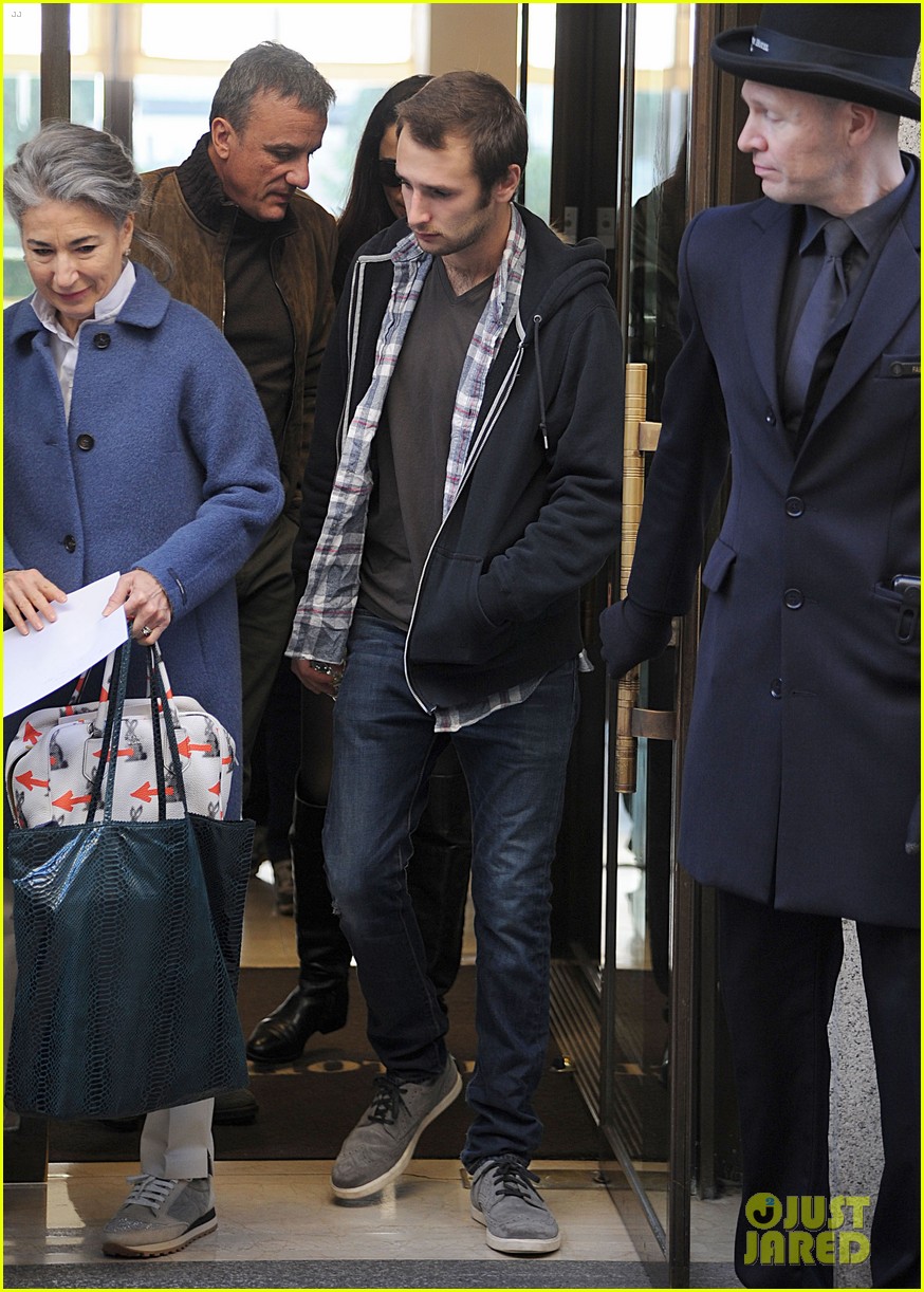 Dylan & Hopper Penn Hit Milan Together for Fashion Week: Photo 3588710 ...