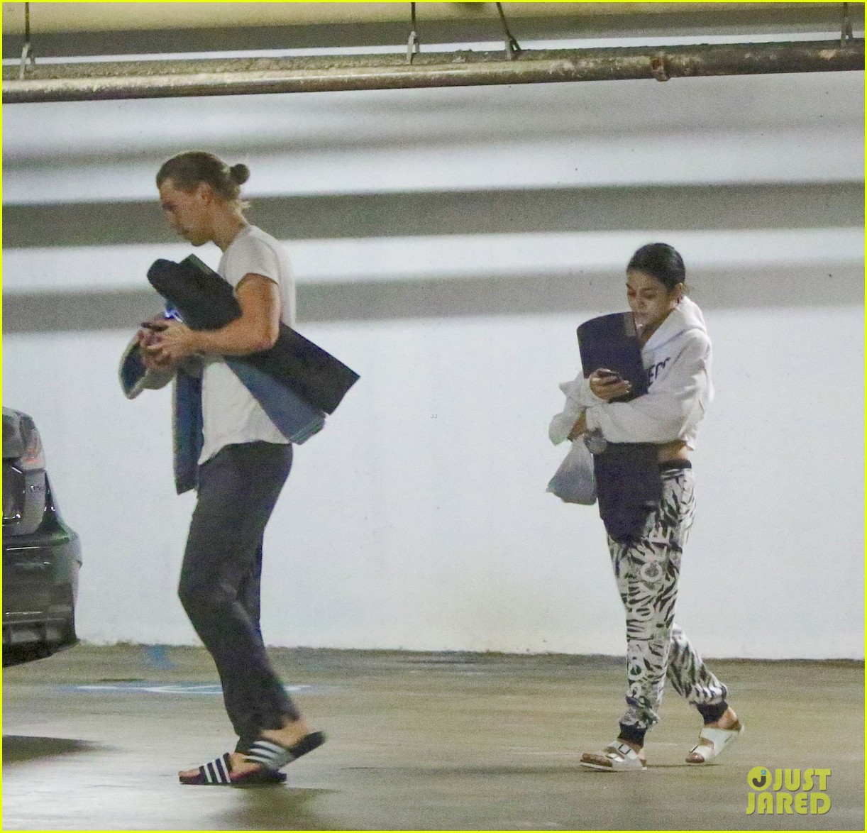 Vanessa Hudgens & Boyfriend Austin Butler Step Out After Amazing ...