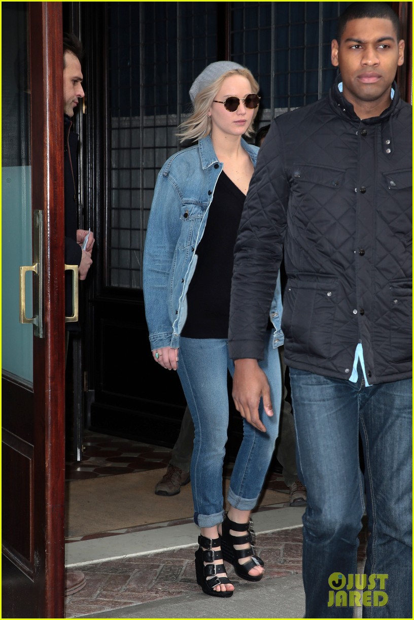 Photo: jennifer lawrence carries her pup in nyc cold 06 | Photo 3583714 ...