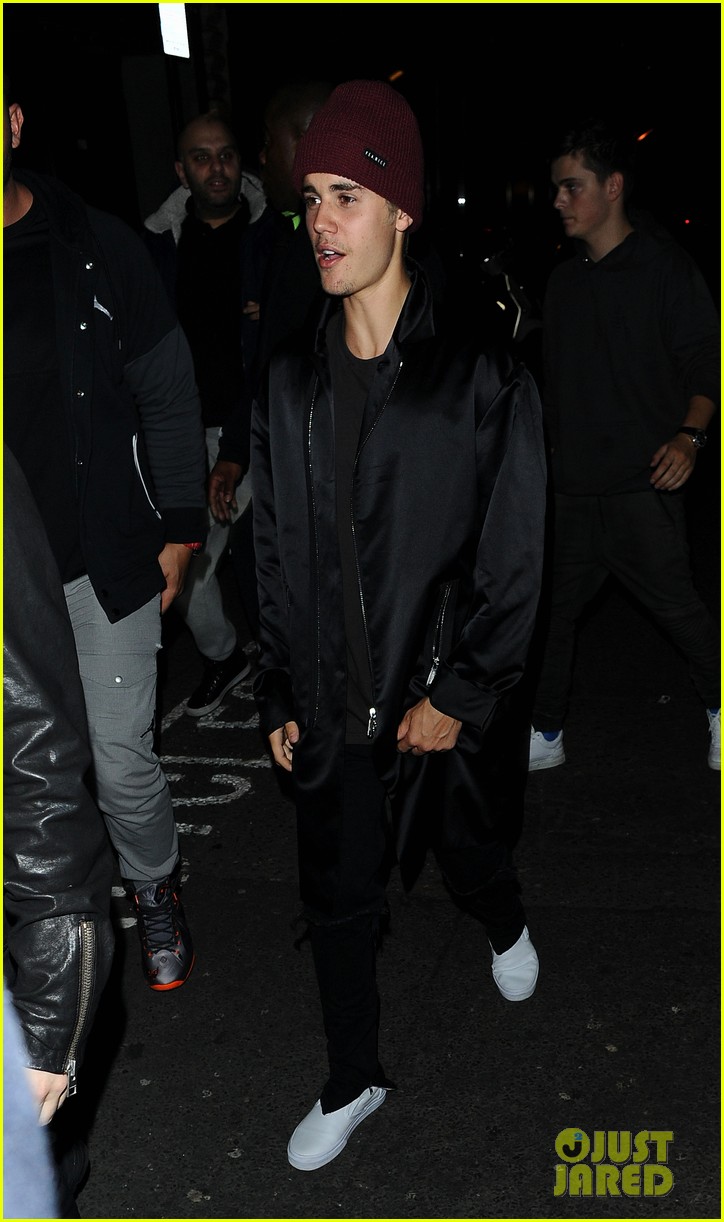 Photo: justin bieber greets fans outside club 04 | Photo 3588253 | Just ...