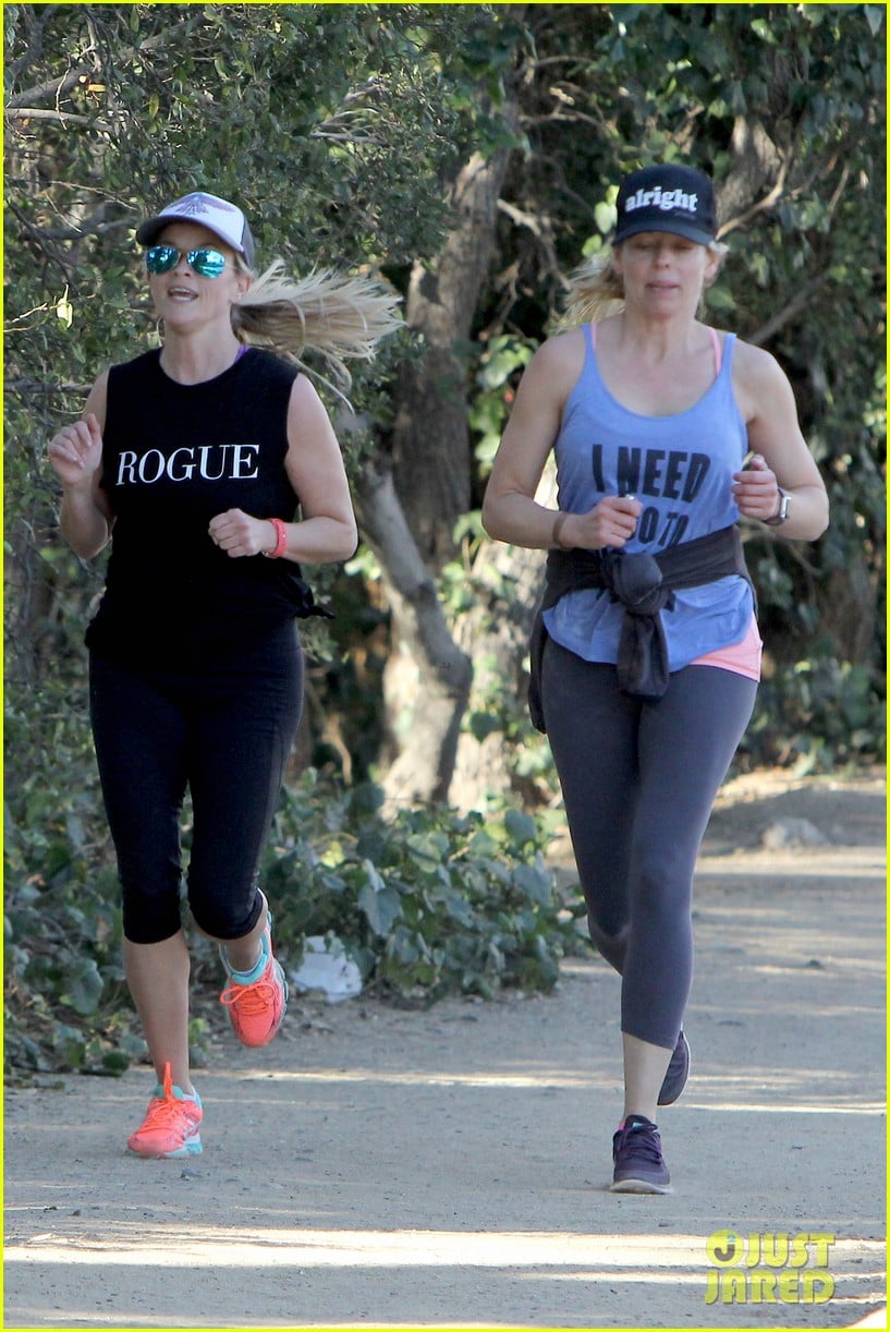 Reese Witherspoon & Adam Scott Hug It Out for 'Big Little Lies': Photo ...