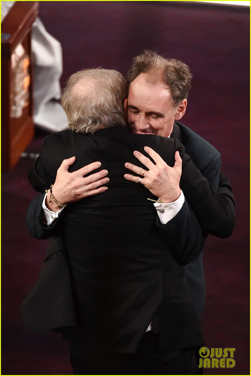 Mark Rylance Wins Best Supporting Actor at Oscars 2016!: Photo 3592803 ...