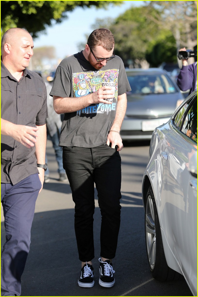 Sam Smith Has Plans to Visit His Mom, Dad and Sisters: Photo 3584525 ...