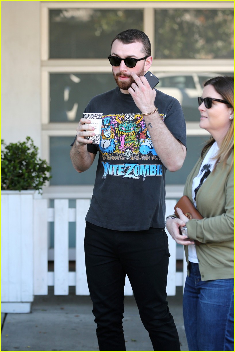 Sam Smith Has Plans to Visit His Mom, Dad and Sisters: Photo 3584530 ...