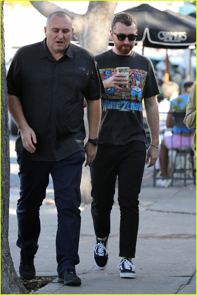 Sam Smith Has Plans to Visit His Mom, Dad and Sisters: Photo 3584534 ...