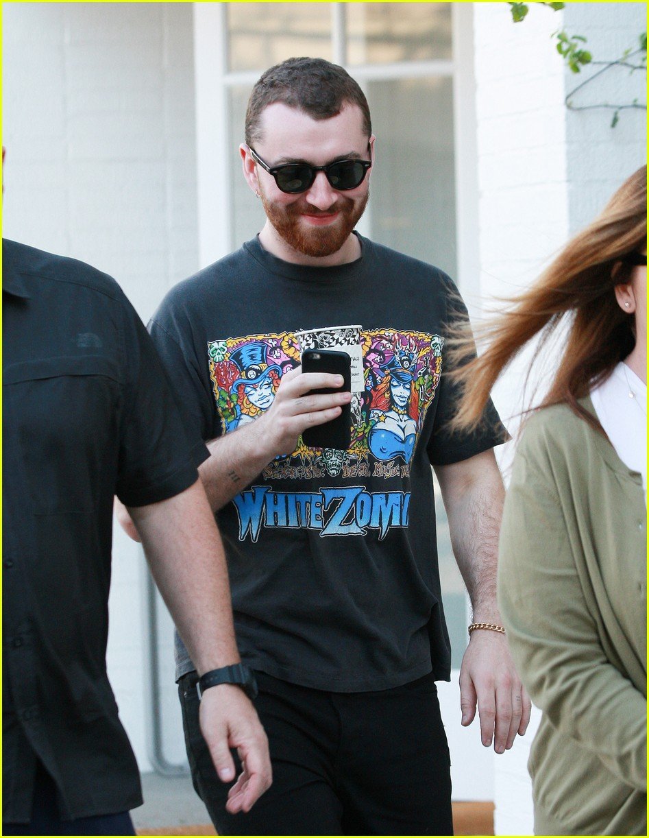 Sam Smith Has Plans to Visit His Mom, Dad and Sisters: Photo 3584546 ...