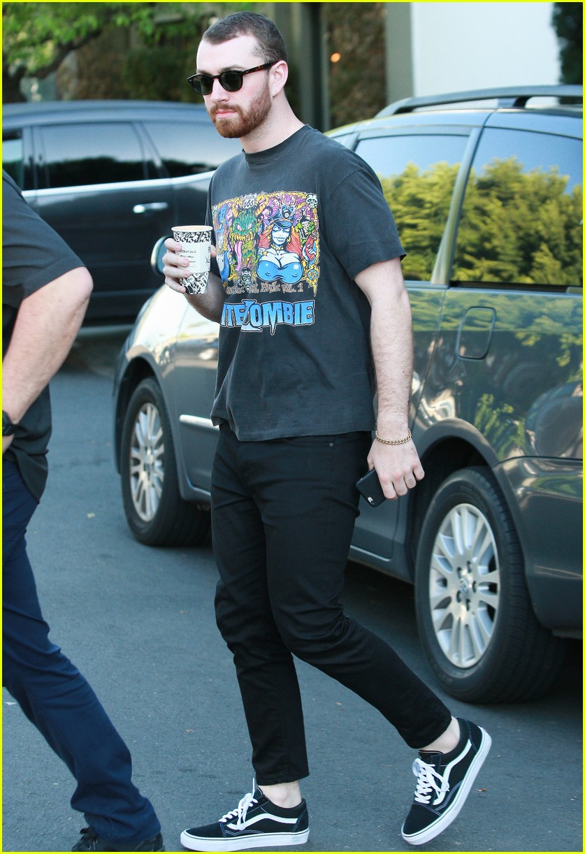Sam Smith Has Plans to Visit His Mom, Dad and Sisters: Photo 3584548 ...