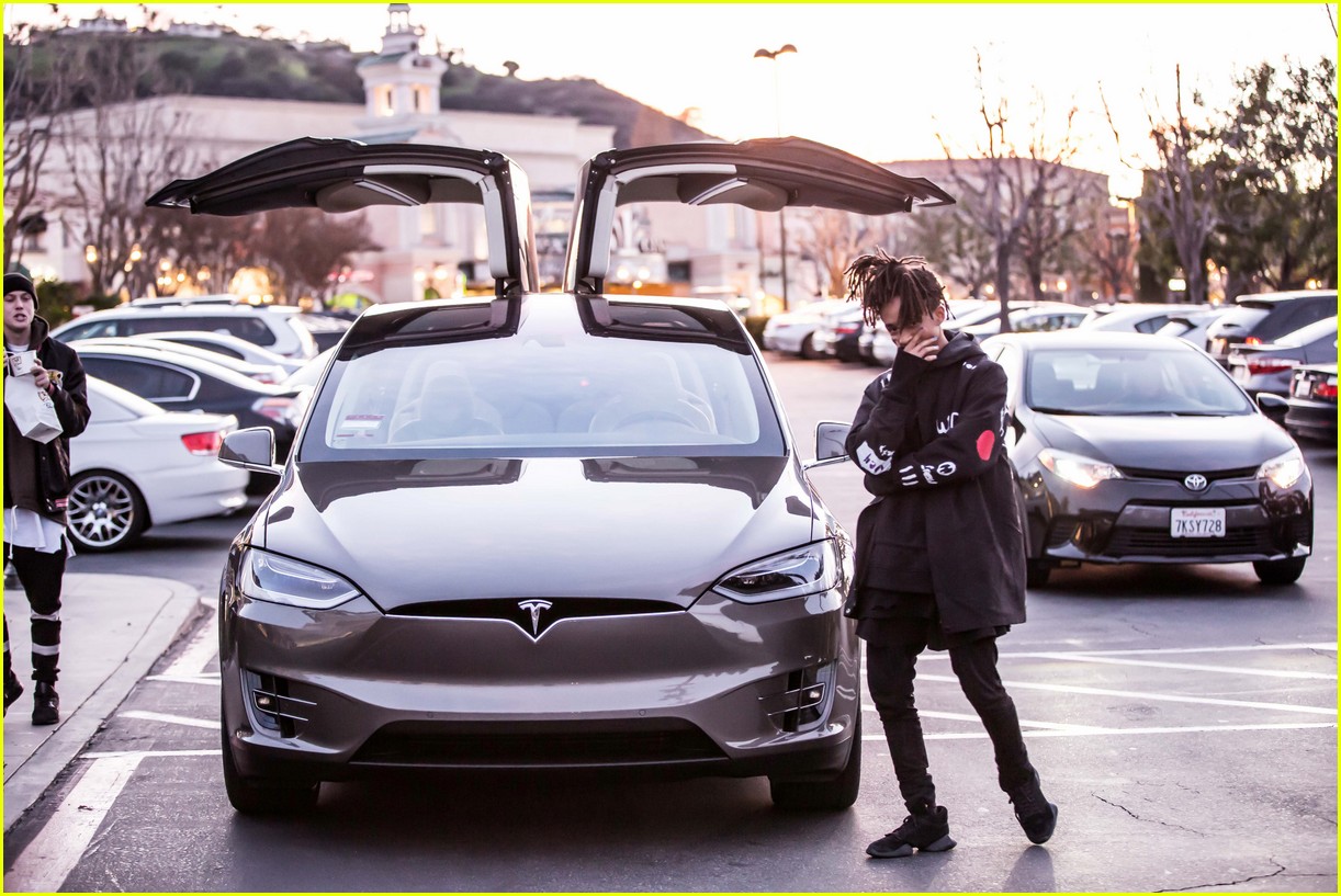 Jaden Smith Buys Tesla Model X, a Car Not Yet On the Market: Photo ...
