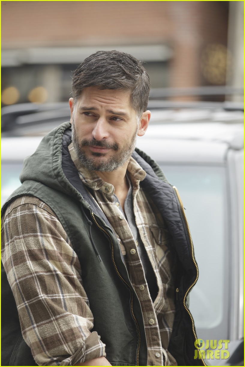 Jason Sudeikis & Rebecca Hall Have a Tense Phone Call in 'Tumbledown ...