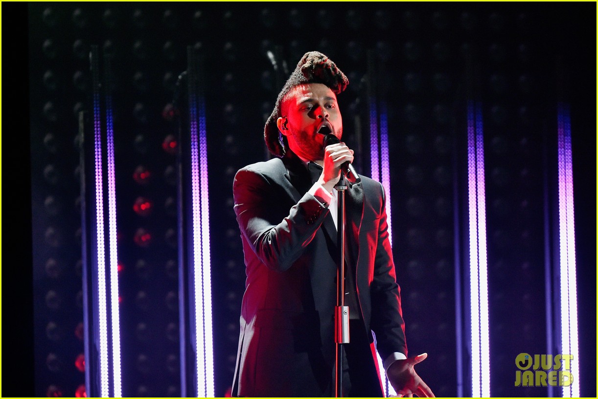 The Weeknd's Grammys 2016 Performance: Photo 3579656 | Grammys, Video ...