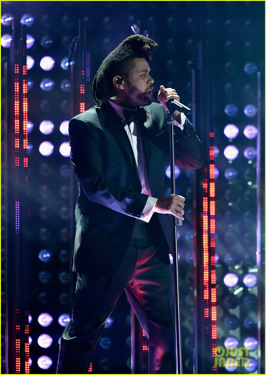 The Weeknd's Grammys 2016 Performance: Photo 3579665 | Grammys, Video ...