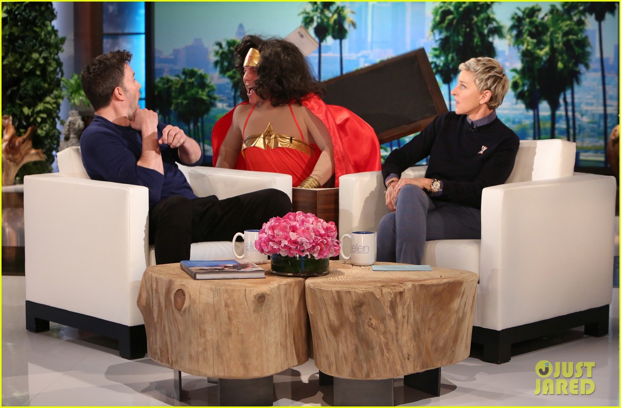 Ben Affleck Gets Scared by Wonder Woman on 'Ellen' (Video): Photo ...
