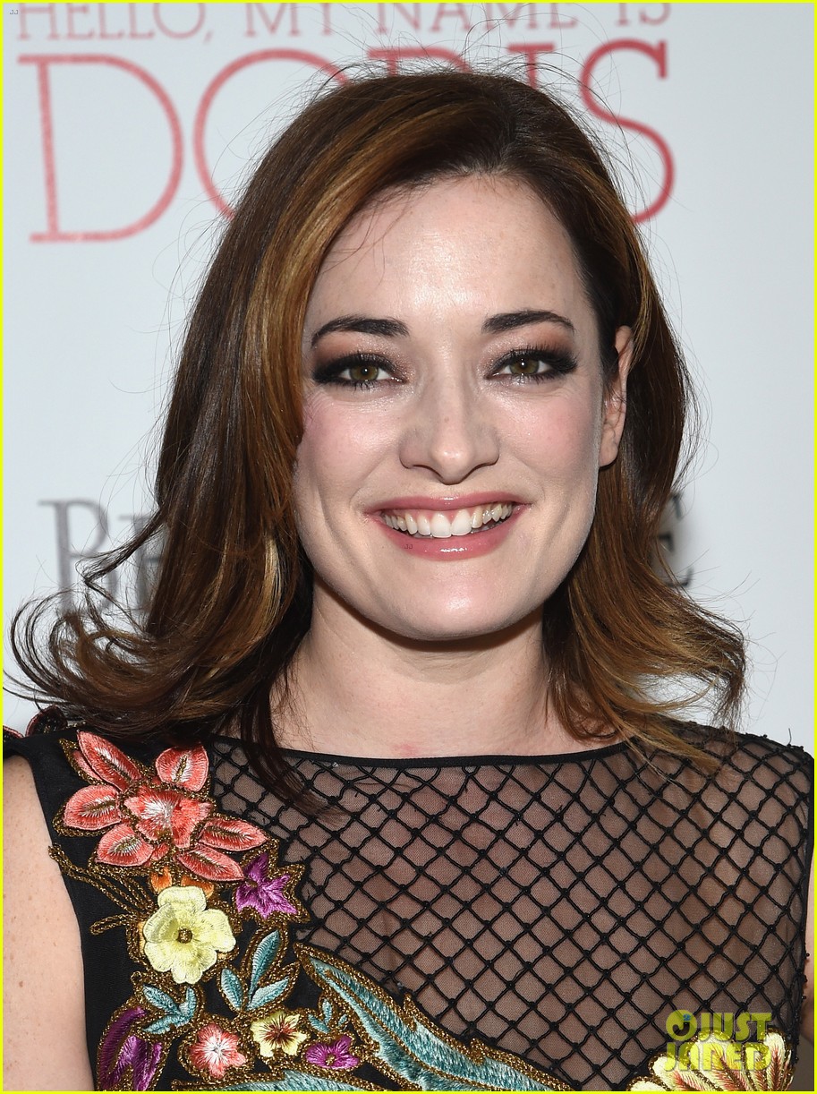 Sally Field & Max Greenfield Get Paul Rudd's Support At 'Hello, My Name ...