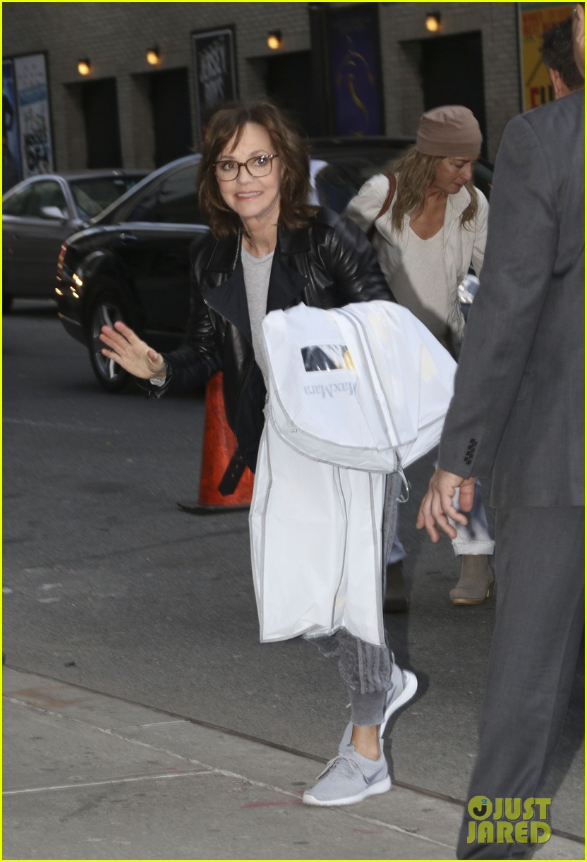 Sally Field Follows Helen Mirren's Footsteps, Kisses Stephen Colbert ...