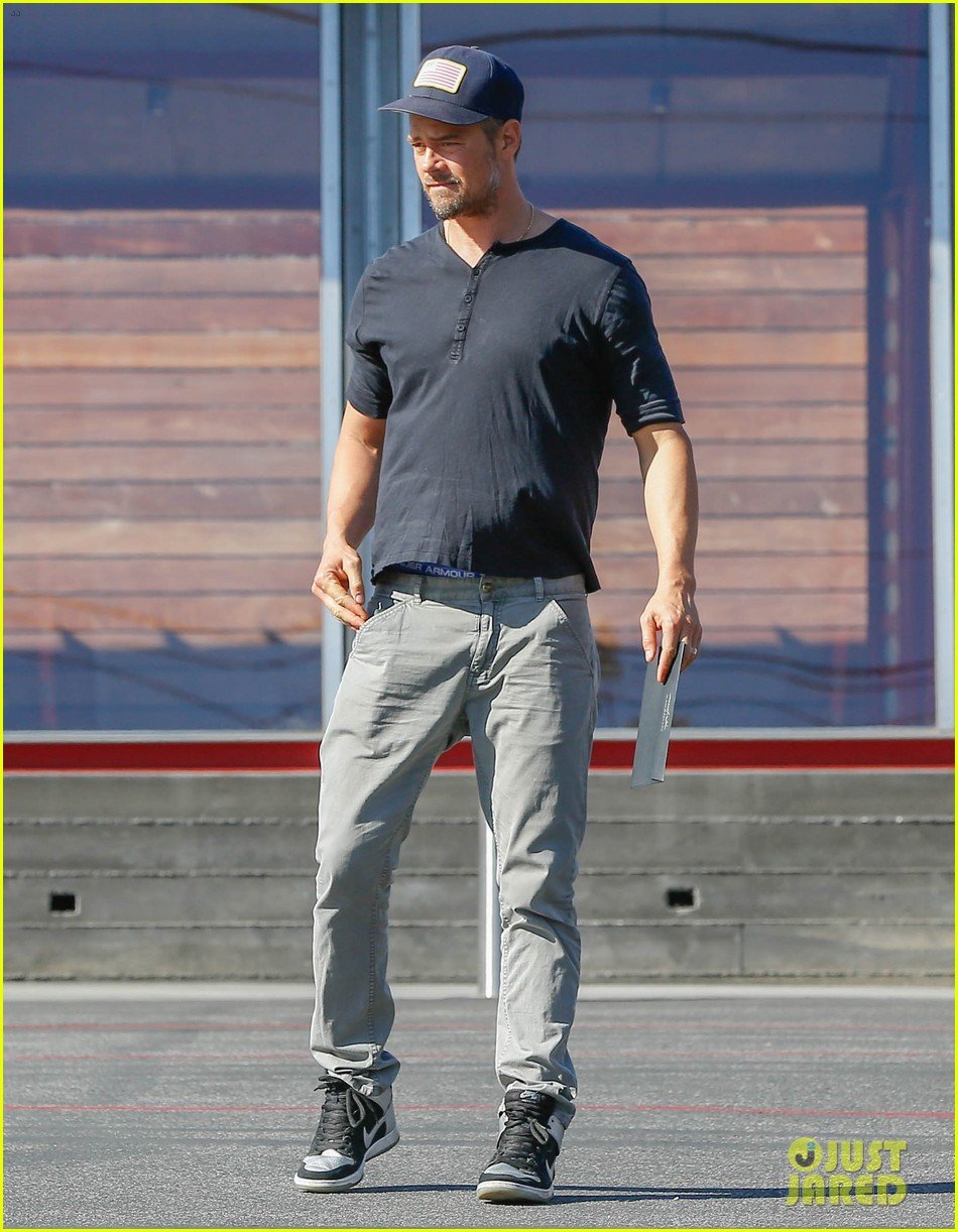 Josh Duhamel Celebrates Hockey Win With Cutie Pie Son Axl: Photo ...
