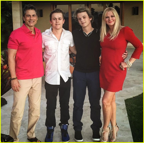 Rob Lowe Posts a Shirtless Selfie on His 52nd Birthday!: Photo 3608878 ...