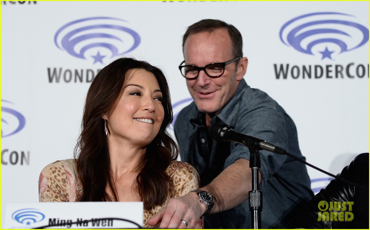 Chloe Bennet & Clark Gregg Hit 'Agents of SHIELD' Panel at WonderCon ...