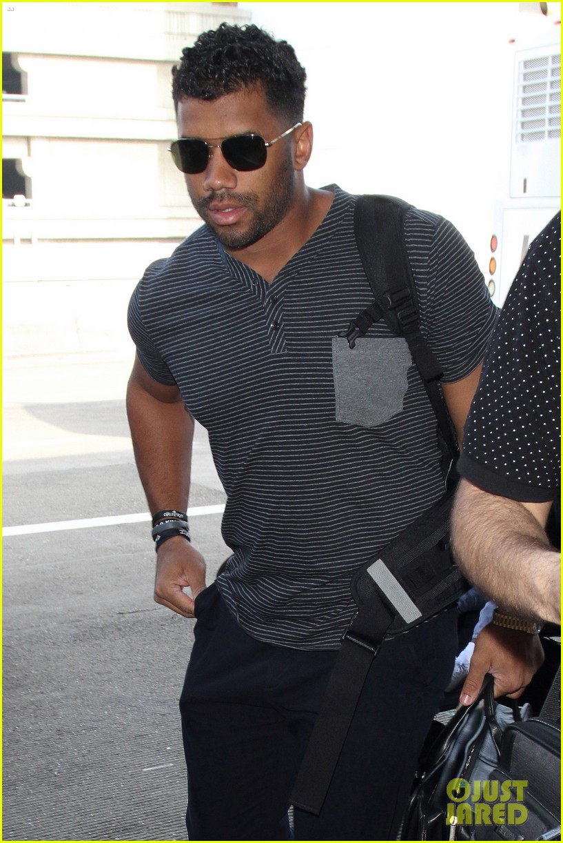 Russell Wilson Catches a Flight with Ciara's Son Future Jr: Photo ...