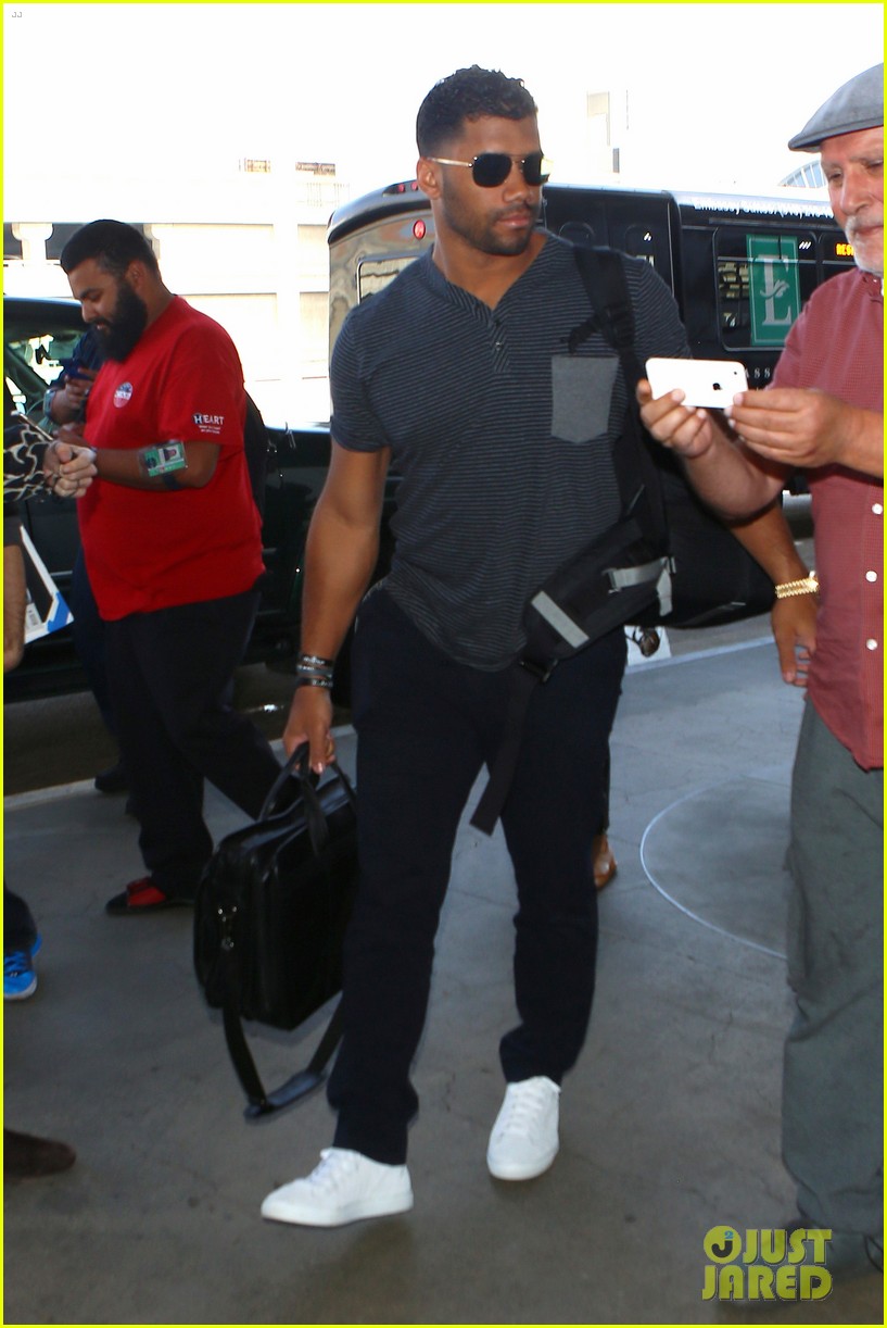 Russell Wilson Catches a Flight with Ciara's Son Future Jr: Photo ...
