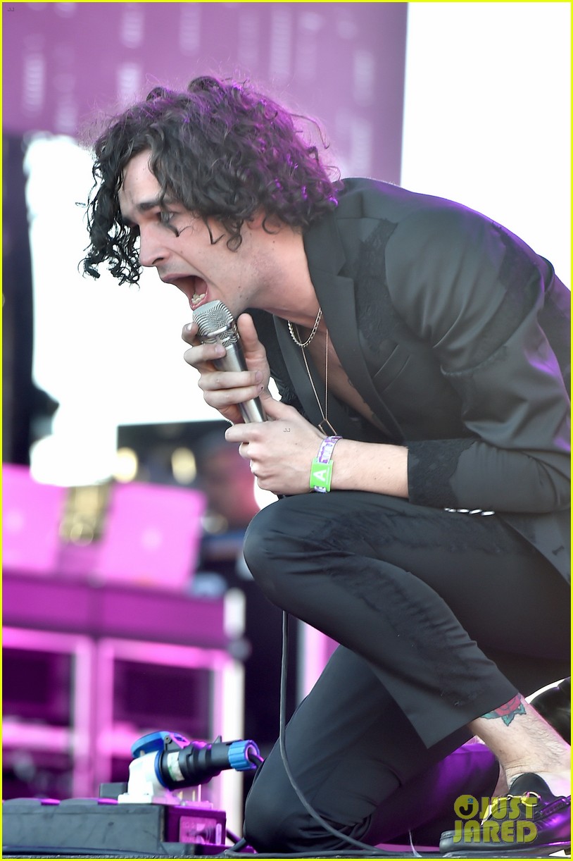 The 1975 Kick Off Their Spring Tour - See the Full Set List!: Photo ...
