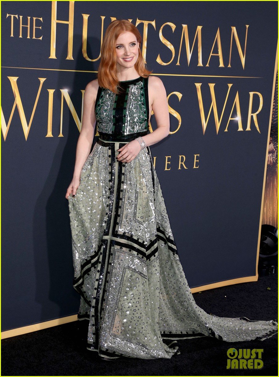 Chris Hemsworth & Jessica Chastain Attend 'The Huntsman' Premiere ...