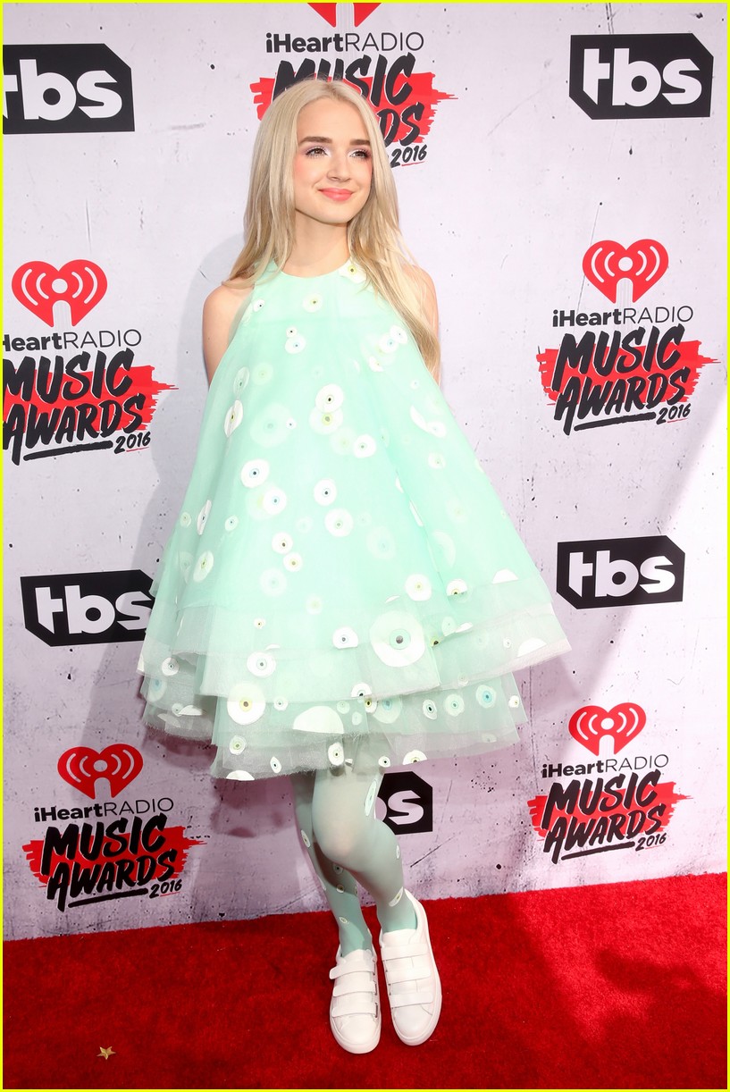 Cody Simpson Chips Tooth Before iHeartRadio Music Awards 2016: Photo ...