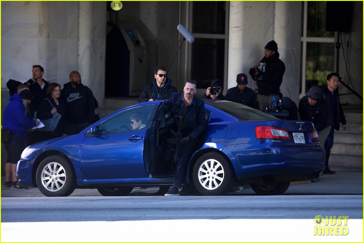Jon Hamm is Locked & Loaded on 'Baby Driver' Set in Atlanta: Photo ...