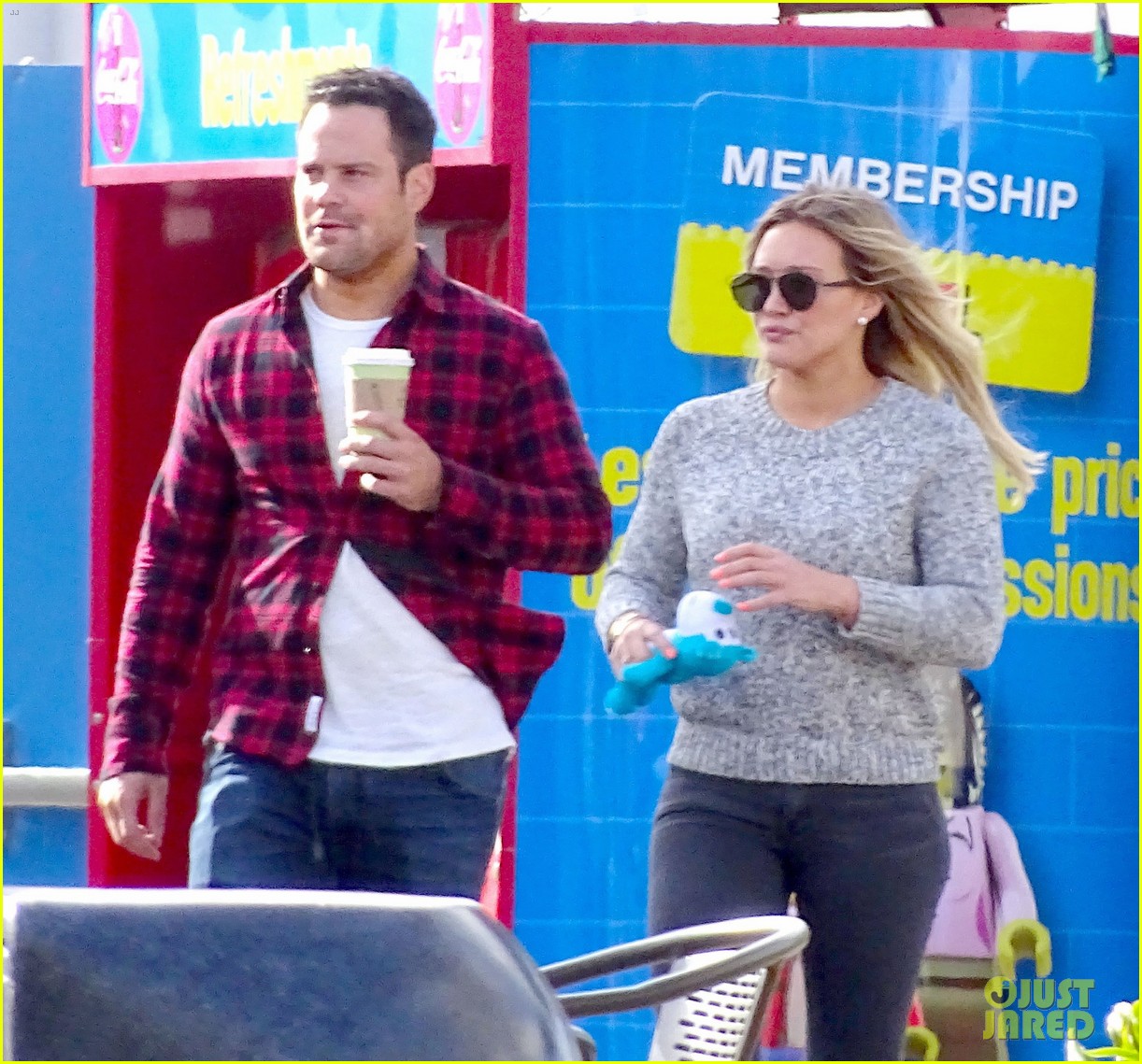 Hilary Duff & Ex Mike Comrie Take Luca To Legoland: Photo 3643738 ...