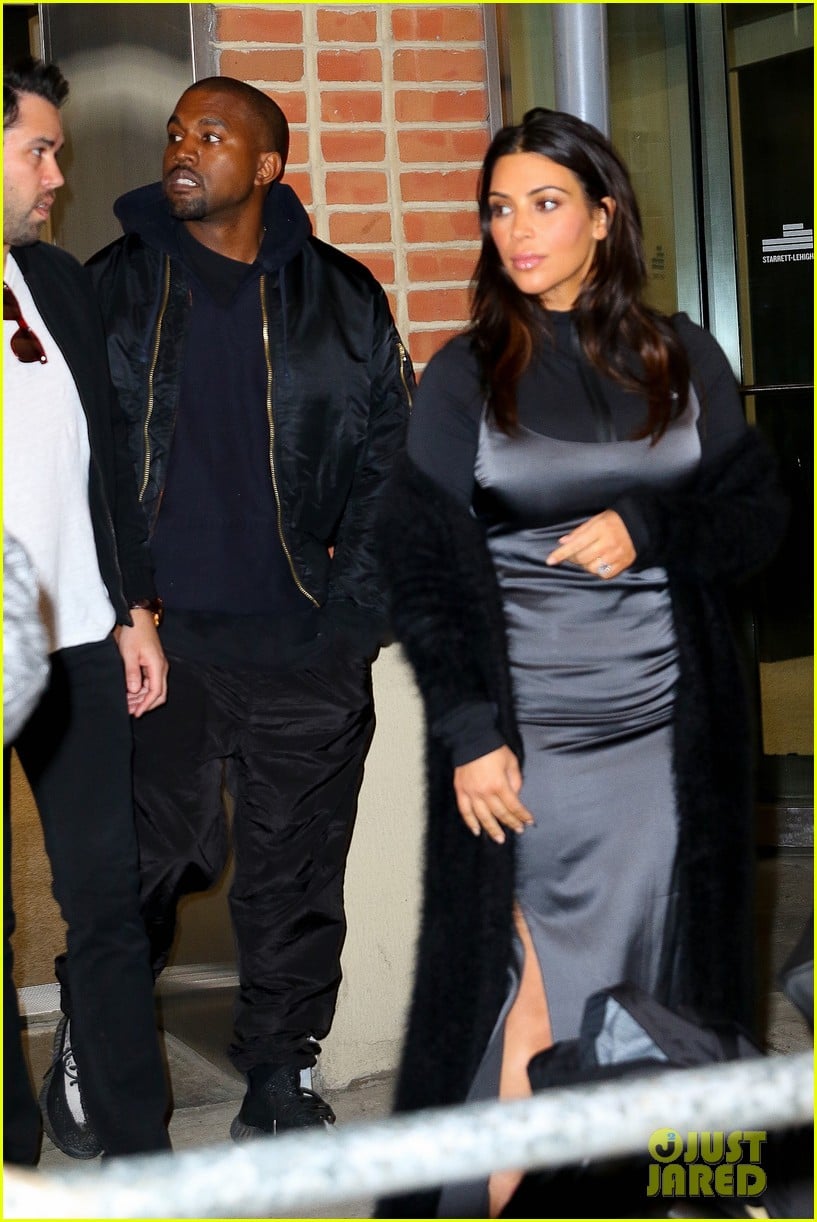 Kim Kardashian Goes Workout Glam for Flight Out of New York: Photo ...