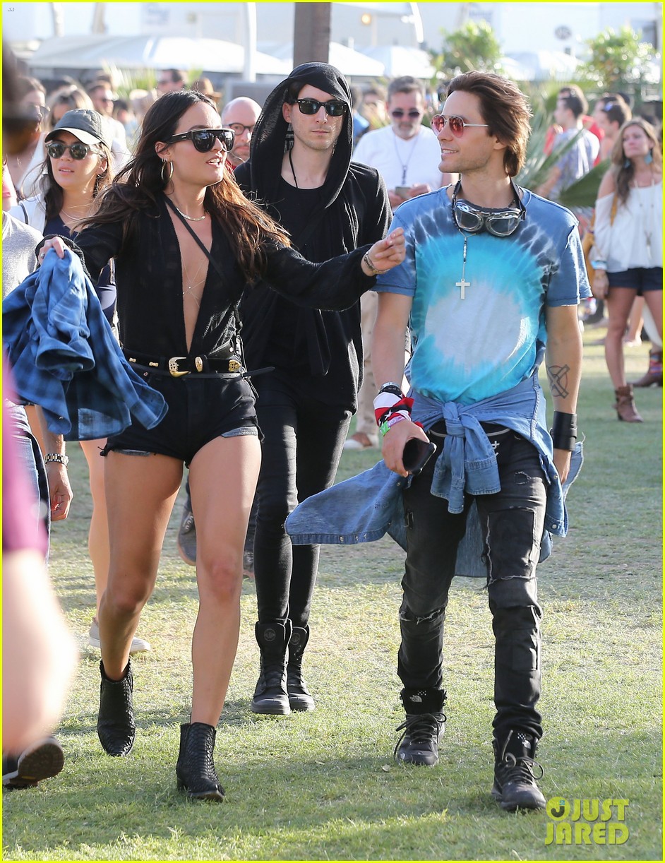Jared Leto & Aaron Paul Check Out Day 1 of Coachella 2016!: Photo ...