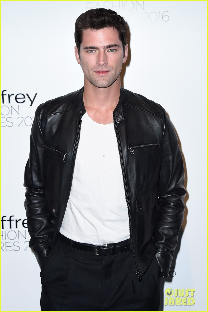 Andrew Rannells Set For Broadway Return In 'Falsettos' Revival!: Photo ...