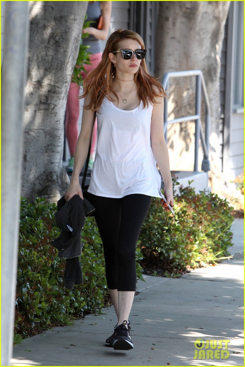 Emma Roberts Starts Her Week Off with a Workout: Photo 3628188 | Emma ...