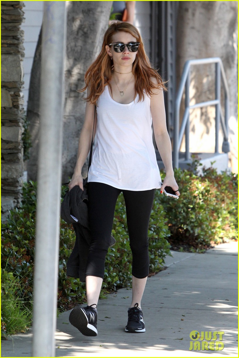 Emma Roberts Starts Her Week Off with a Workout: Photo 3628191 | Emma ...